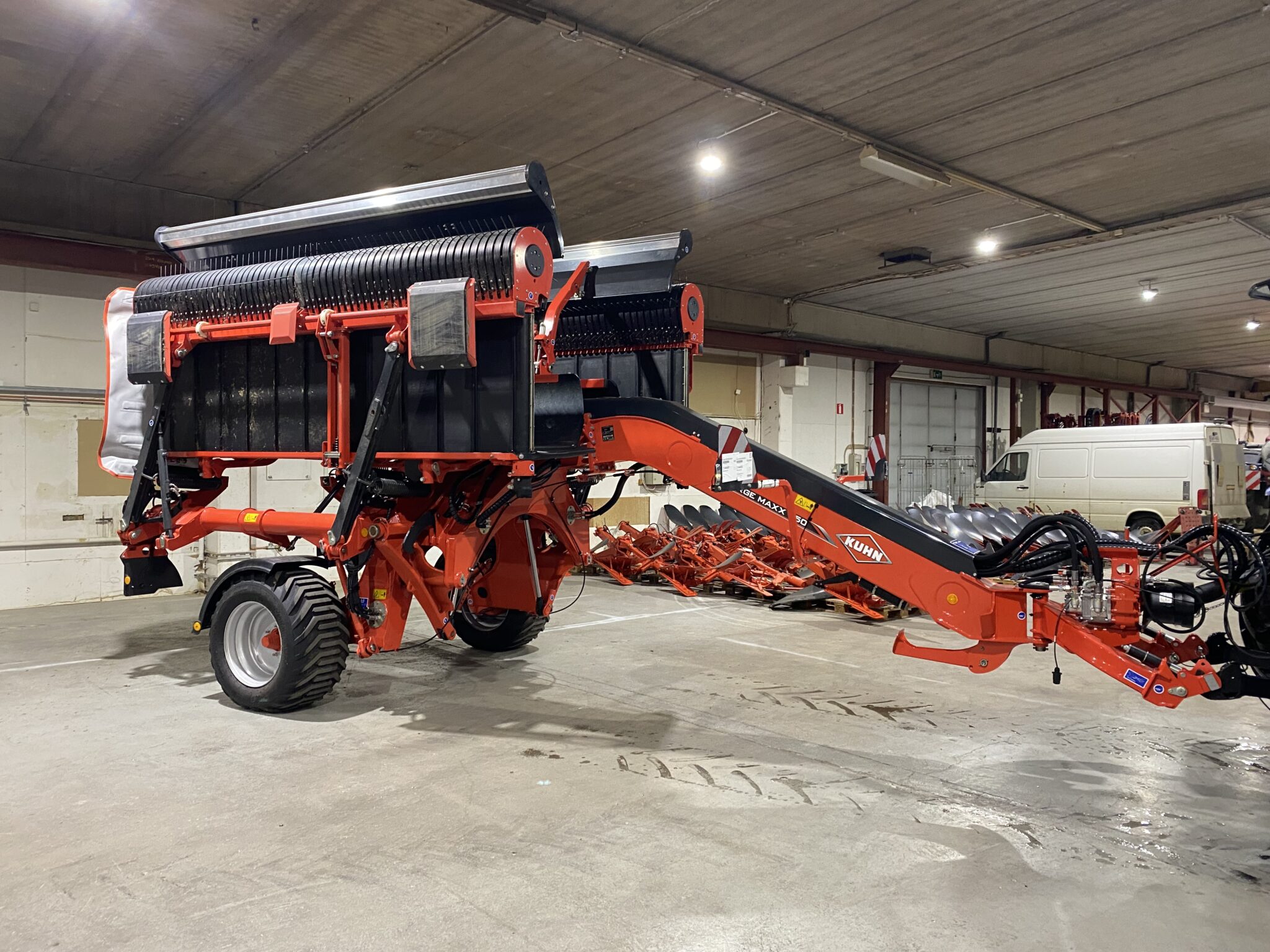 Myytävät esittely- ja työnäytöskoneet | Lantmännen Agro